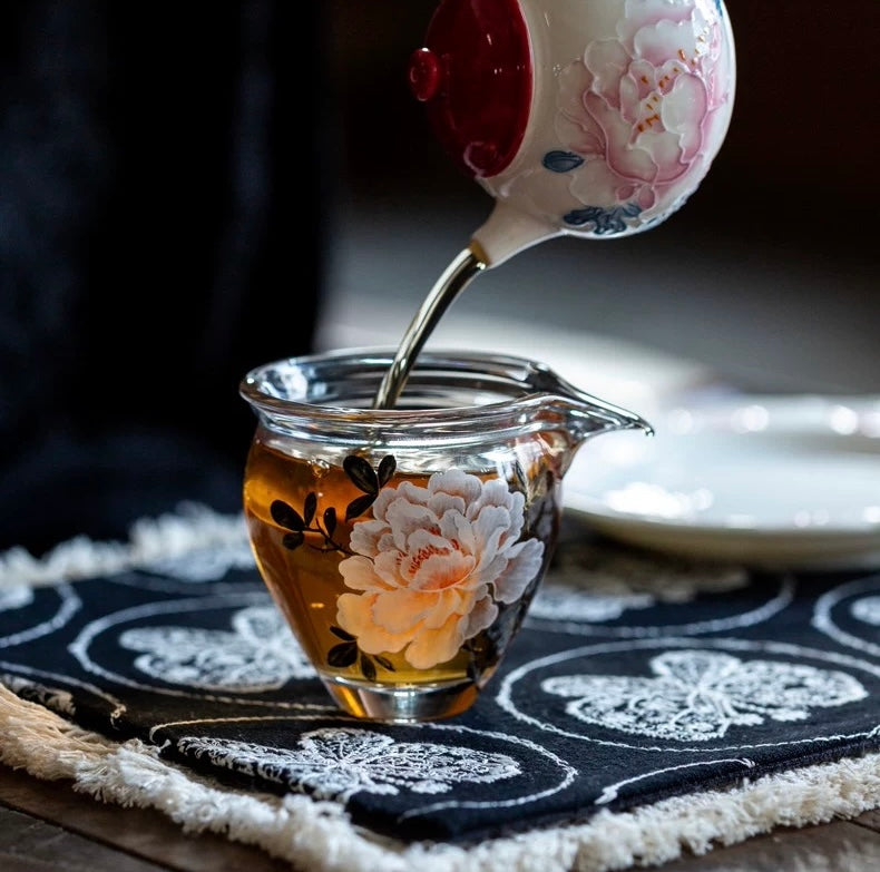 Glass Peony fair cup – www.chinxingtc